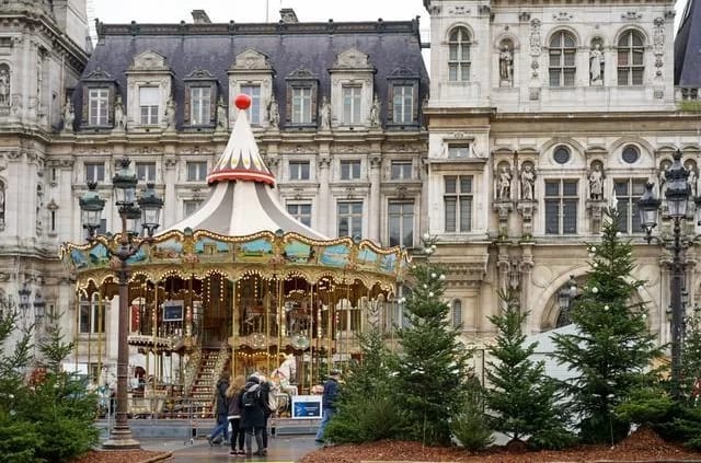 Die Traditionen des Weihnachtsfestes in Paris - Paris10.de